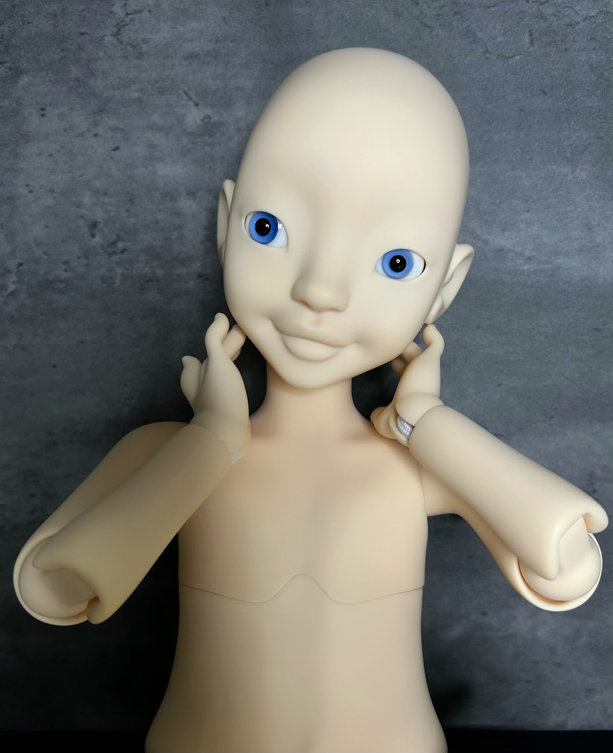 18" Ava in Vanilla Cream Resin | Anderson Art Dolls